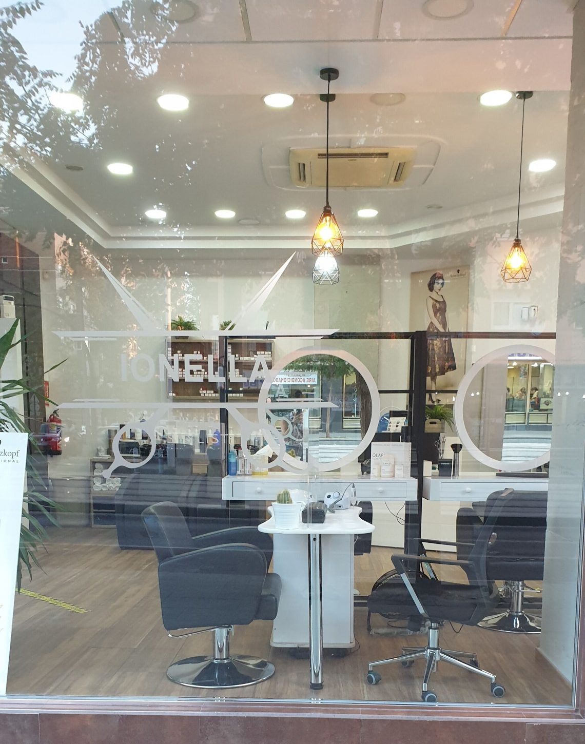 7 Steps to a Successful Peluquería Trip (Getting a Haircut in Spain ...
